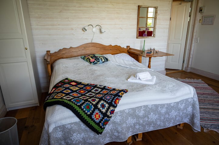 Låsta Gårdshotell Quadruple - Strängnäs