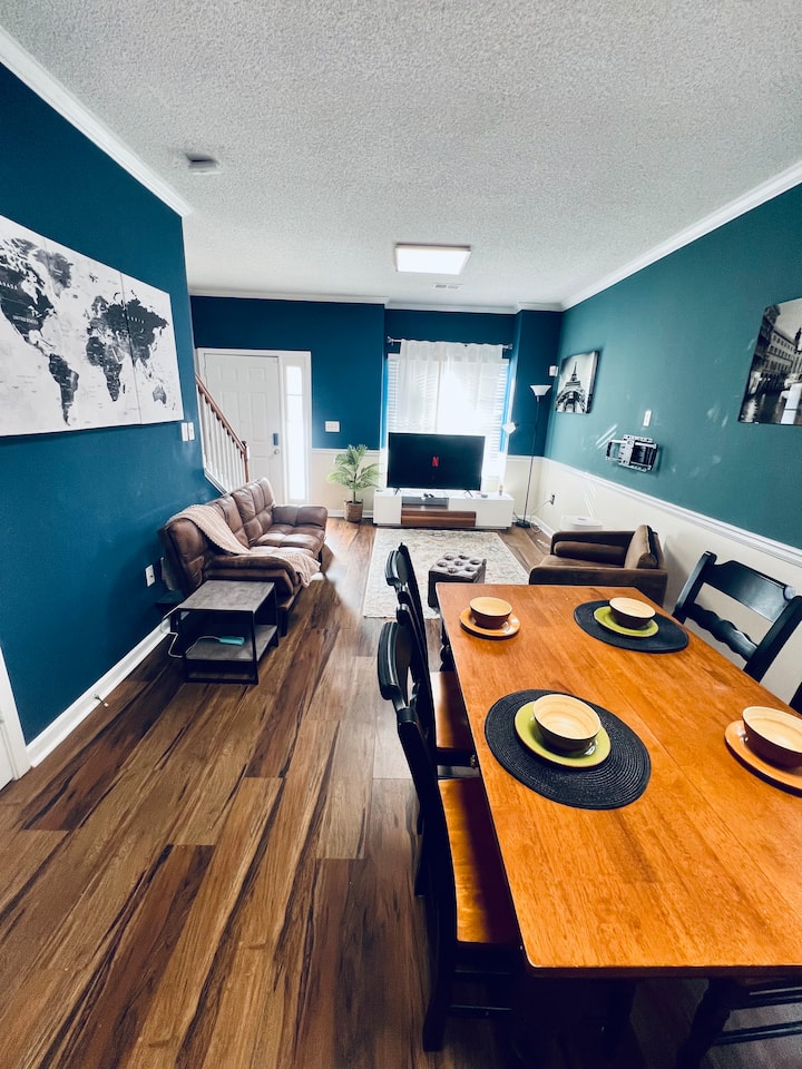 Sleeps 5 L 5 Min To Downtown+garage! - Atlanta, GA