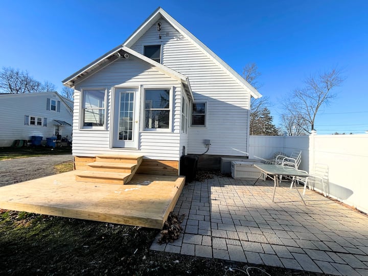 Cozy Cypress Retreat - Geneva, NY