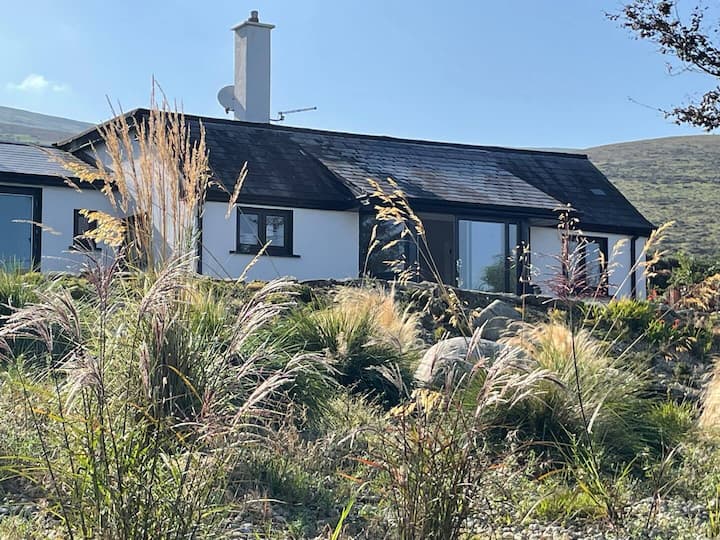 Luxury In West Wicklow, Super Lake View. Sleeps 7 - Blessington