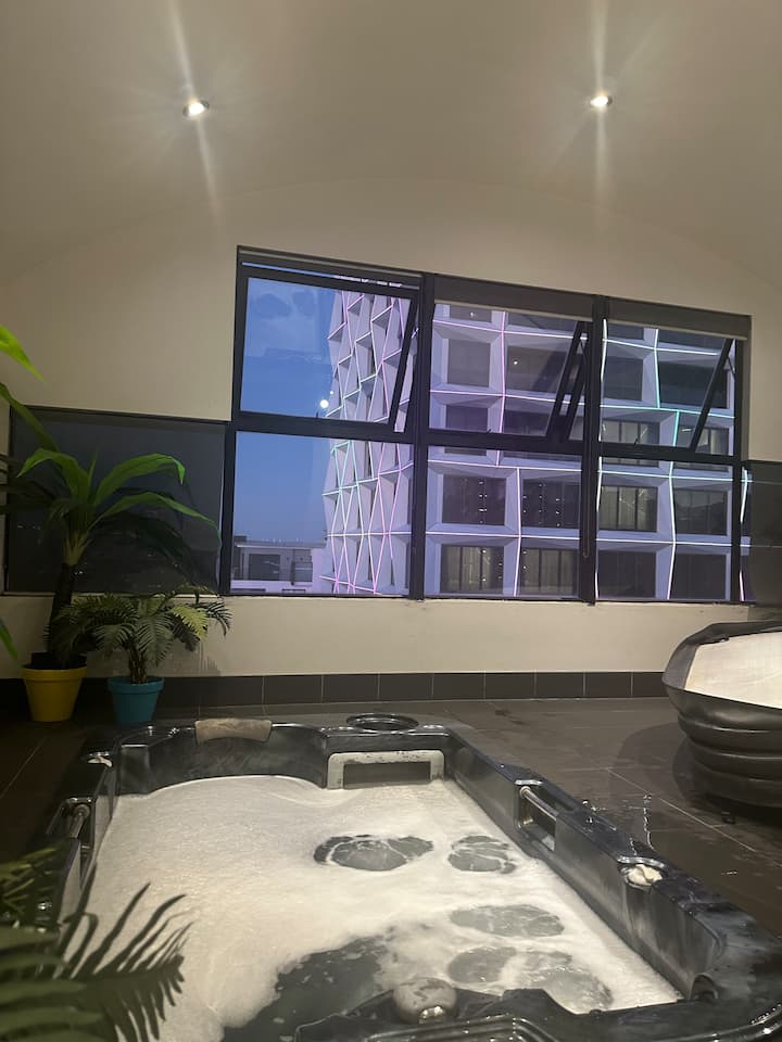 Art Deco Apartment - Brisbane