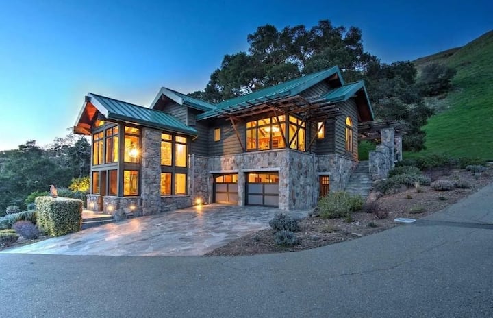 Sunol Chalet | 80 Acres • Pool • Gym • Game Room - Pleasanton, CA