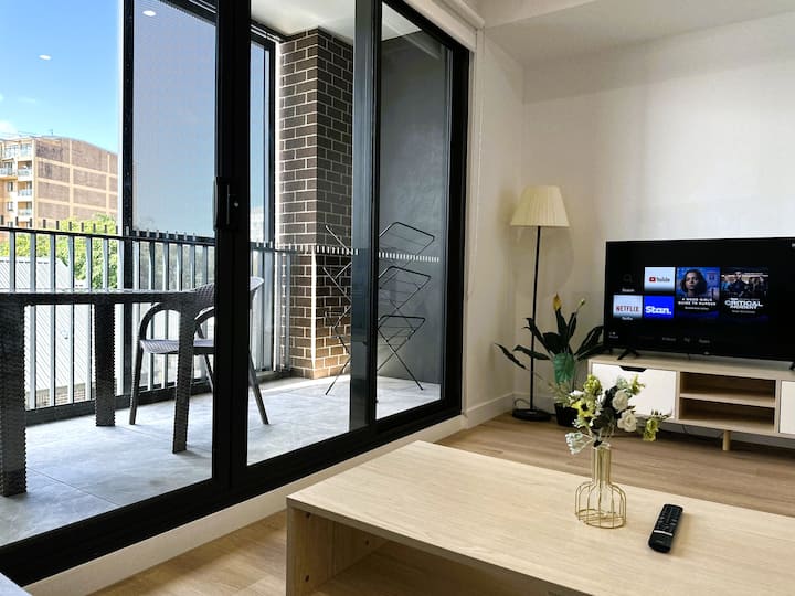 Spacious & Centrally Located Home @ Kingsford - Randwick