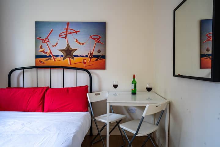 Close To London Eye - Bloomsbury