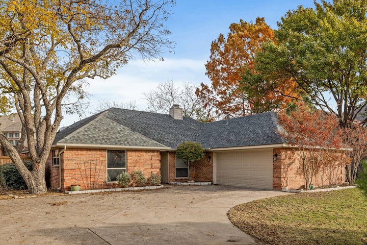 Corporate House In Flower Mound - Flower Mound, TX