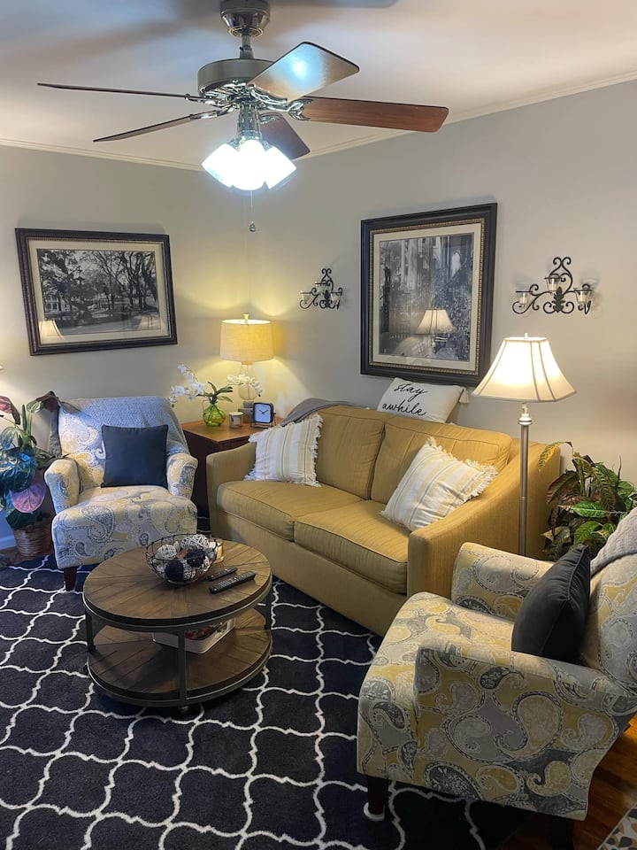 Little Brick Midtown Cottage - Mobile, AL