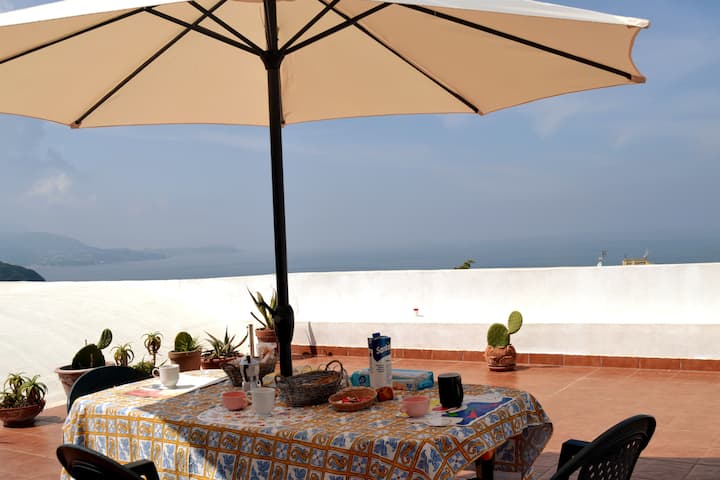 Casa+terrazzo Tra Cielo E Mare Su Palazzo Del '700 - Ischia