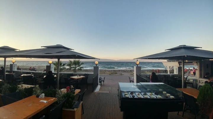 Denize Sıfır Açık Büfe Kahvaltılı Exclusive Oda - Mudanya
