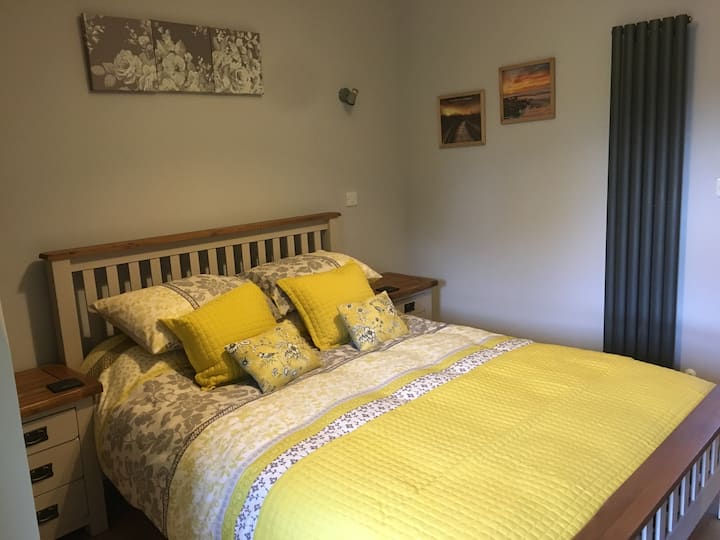 2 Bed Cottage In Sound Healing Centre - Llangrannog