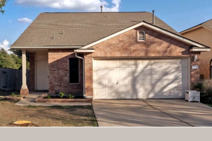 Comfortable In Great Location! - Round Rock, TX