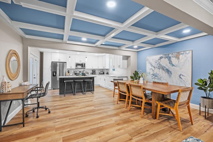 Castaway Cottage-4br/ensuite, Hot Tub, Grill - Wilmington, NC