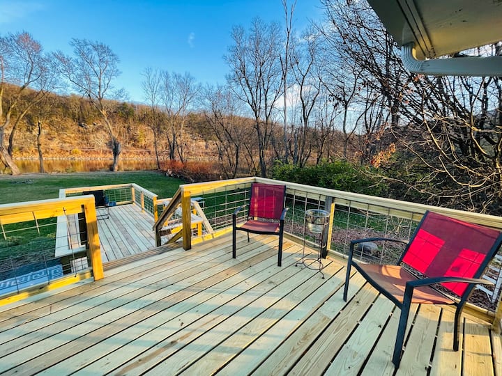 Belhana-riverfront Spa& Play•unwind•relax•explore - Lake Winola, PA