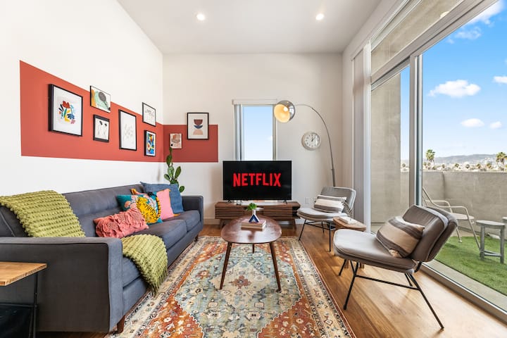 The Hollywood Vista Suite-2bd+2bth W/sunset Views - Hollywood, CA
