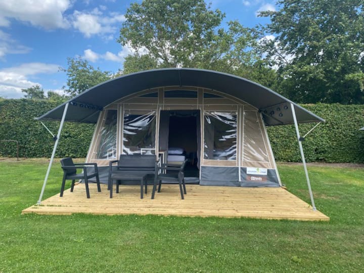 Lodge Tent - Uden