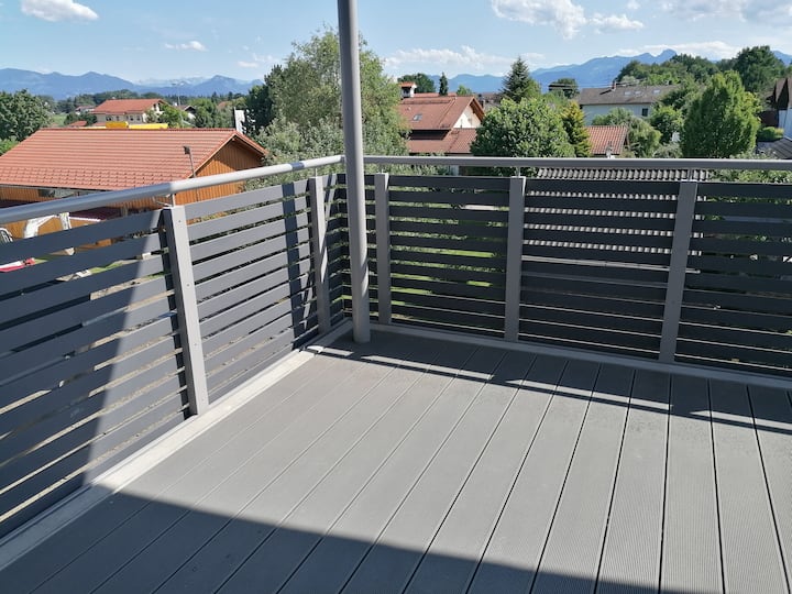 Zimmer In Moderner Dg-wohnung - Rosenheim