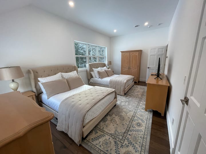 Mountain Getaway-2 Bedroom Home - Stowe, VT