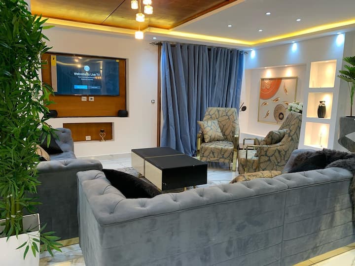 Casabliss: Luxurious Douala Stay - Douala
