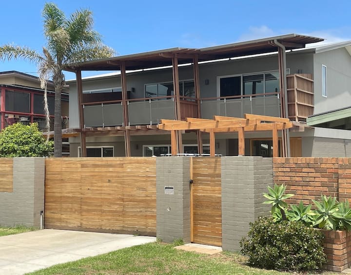 Top Level Driftwood Beach House - Tathra