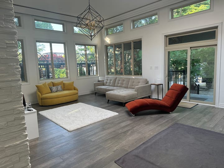 Open-concept 2 Bedroom House - Pickering