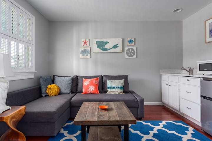 Waverly Suite 1 - New Shoreham, RI