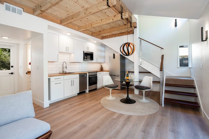 Contemporary Coastal Cottage - Santa Barbara, CA