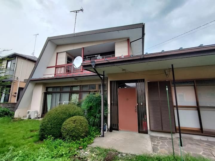 内装キレイな個室部屋ゲストハウス
それぞれの部屋が綺麗で特徴的 - 宇都宮市