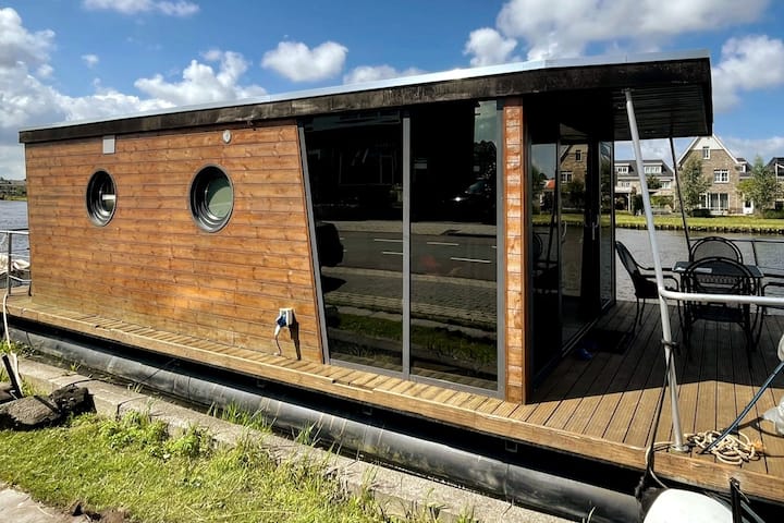 Winterhouseboat Sanches Lake View - Volendam