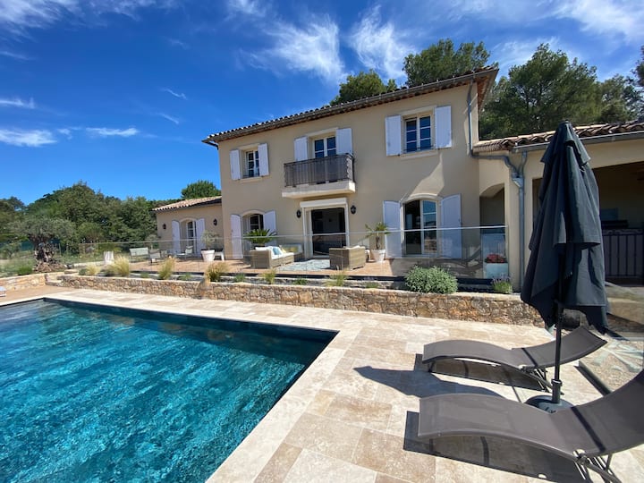 Bastide En Provence Avec Piscine Et Vue Dégagée - Draguignan
