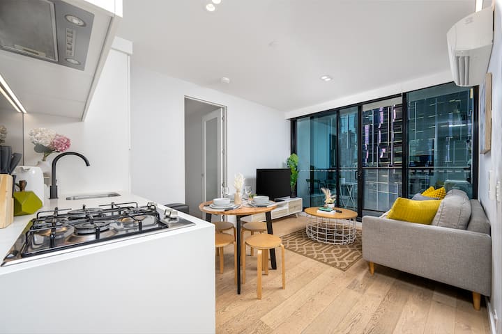 Cozy City Getaway In Melbourne's Cbd W/ Pool & Gym -