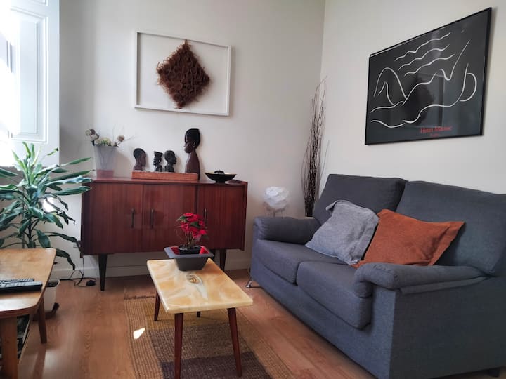 Casa Em Bairro Histórico De 1908 - Lisboa