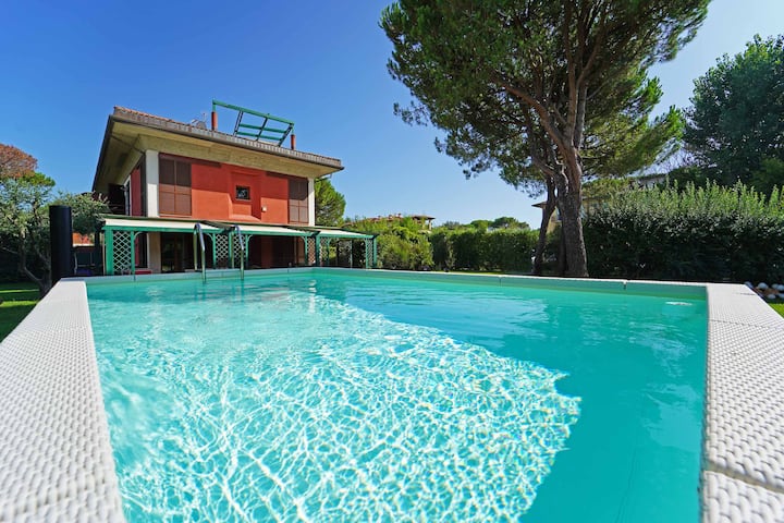 Villa Torre 9p A/c Pools, 300 M From The Sea - Massa