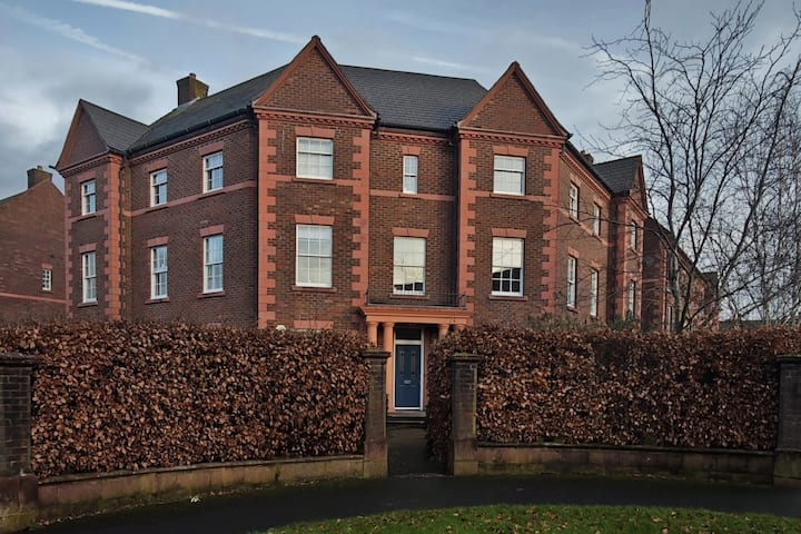 Spacious Apartment In Stretton. - Warrington