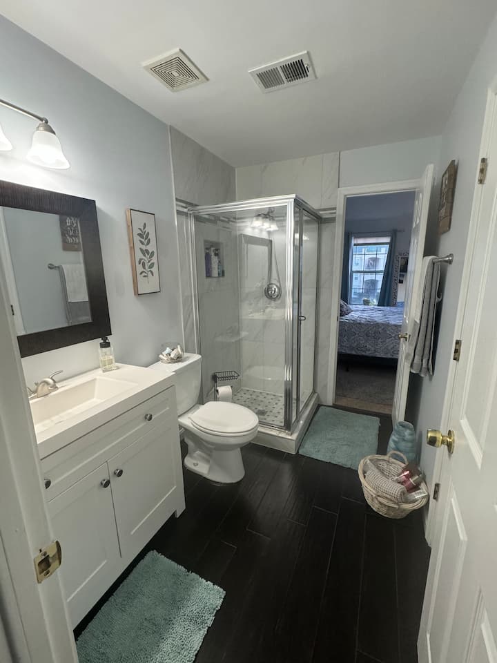 Cozy Zen Home - Woodbridge, VA