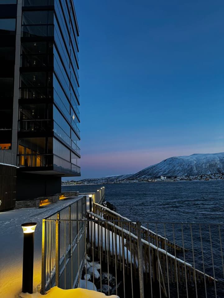 Ny Og Sentrumsnær Leilighet - Tromsø