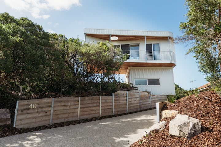 Stunning Views, Walk To Beach - Fish Creek