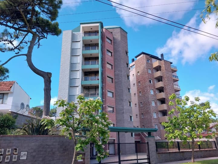 Zona Centro. Depto 6°a-b. 2 Amb - Villa Gesell