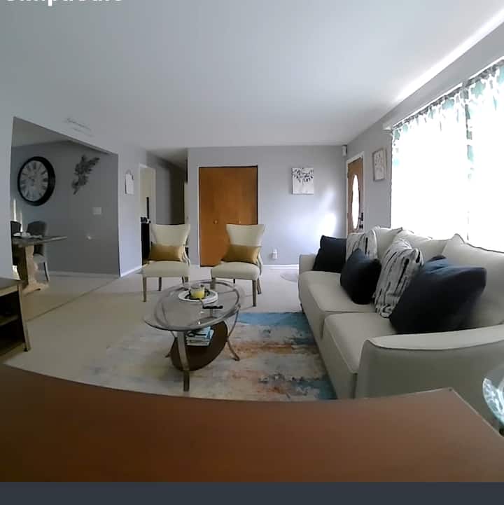 The 4 Bedroom Retreat - Saginaw Twp - Saginaw, MI