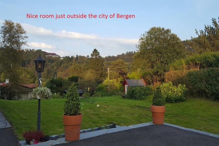 Nice Room Just Outside City Center. Free Parking - Bergen