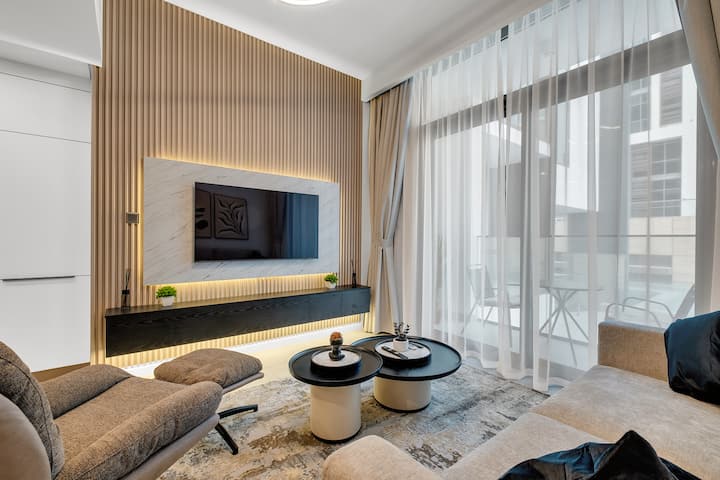 Luxurious, Close To Metro, Spacious 1br - Dubái