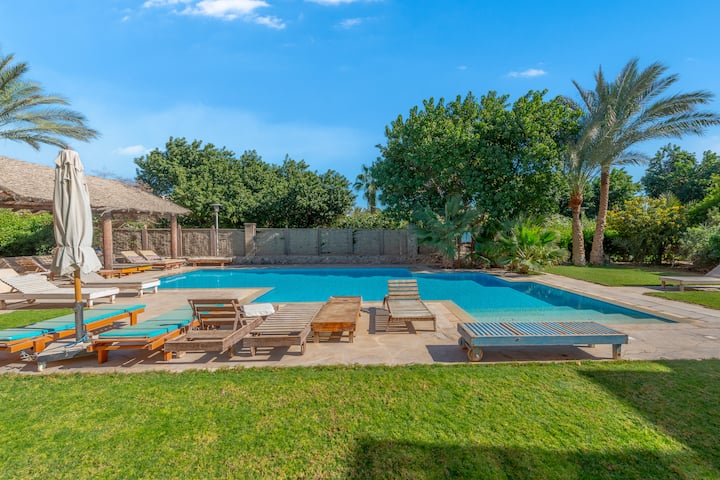 Great Location! South Marina Bright 2 Br + Pool - Hurghada