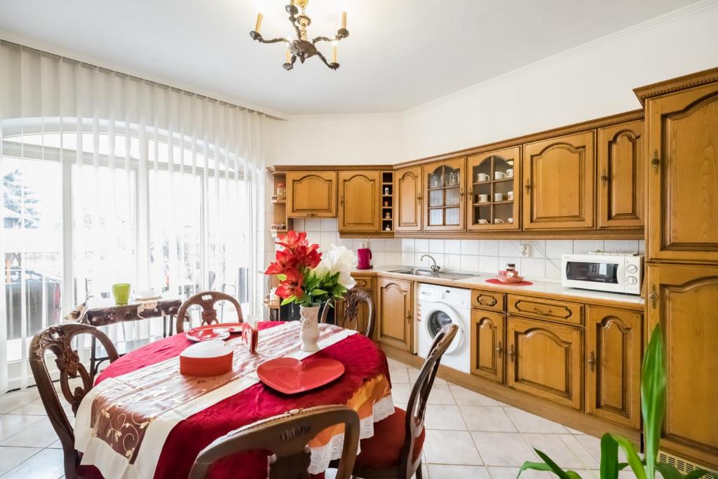 Villa Lilly - Maisons à louer à Budapest, Hongrie - Airbnb