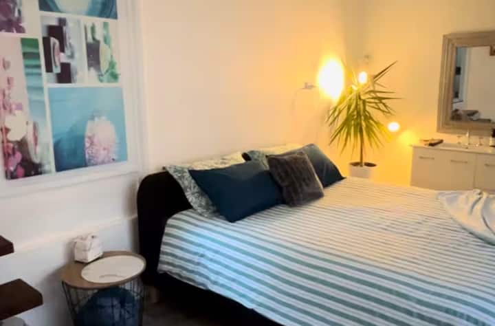 The Retreat - Large Private Bdrm - Moranbah