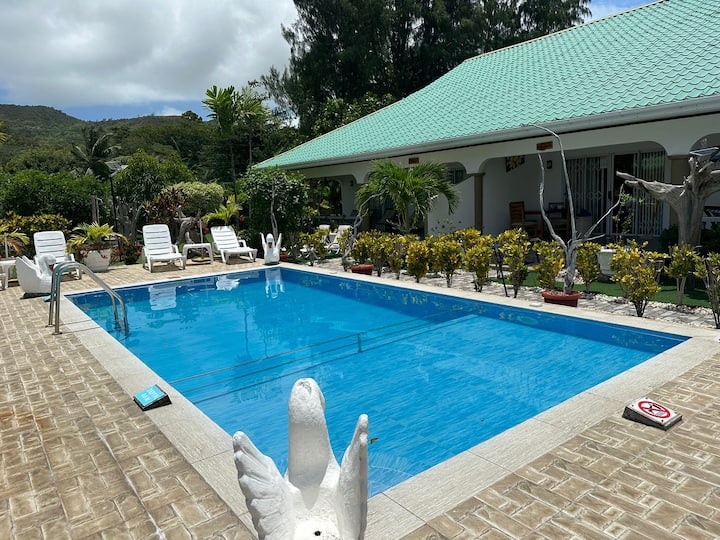 Tranquil 2 Bedroom Villa + Pool (Leo Selfcatering) - Seychelles