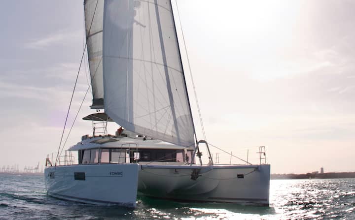 Luxury Catamaran Getaway - Lisbonne