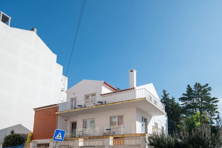 Carregado Large Villa 1st Floor With 4 Ensuites - Alenquer