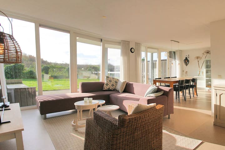 Ruim Verblijf Met Luxe Sauna En Omheinde Tuin - Julianadorp