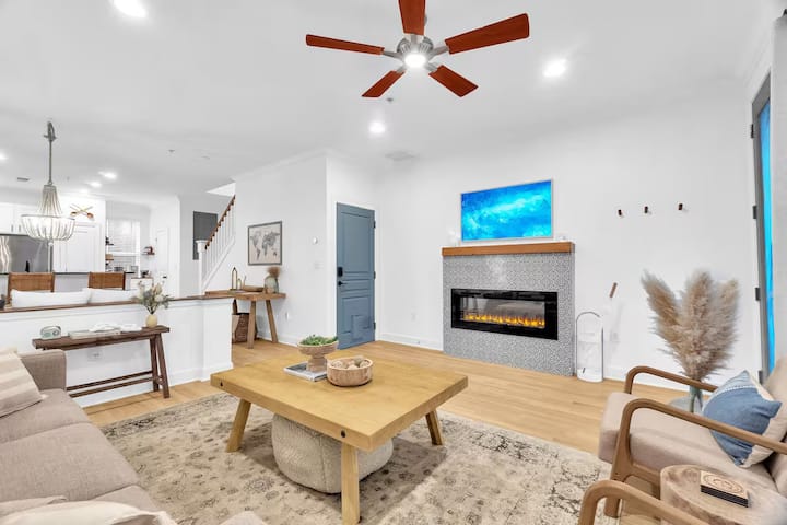 Uptown Townhome - Charlotte, NC