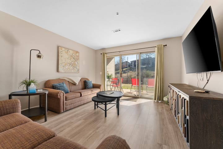 Ground Floor, Waterside Family Condo - Branson, MO