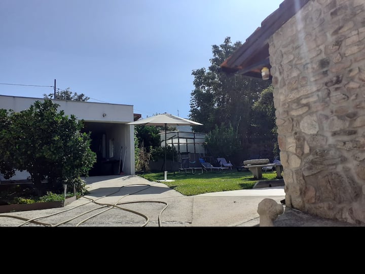 Casa Do Galego. Taião, Portugal - Lara