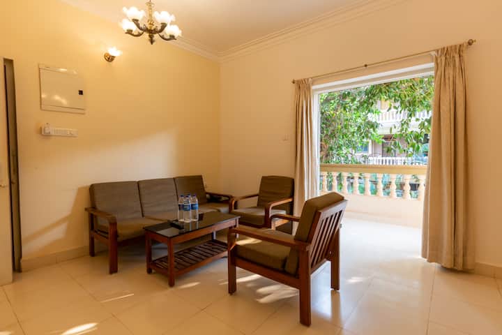 Roomzaway: No Restrictions, Pool, Kitchen, Wi-fi - Goa